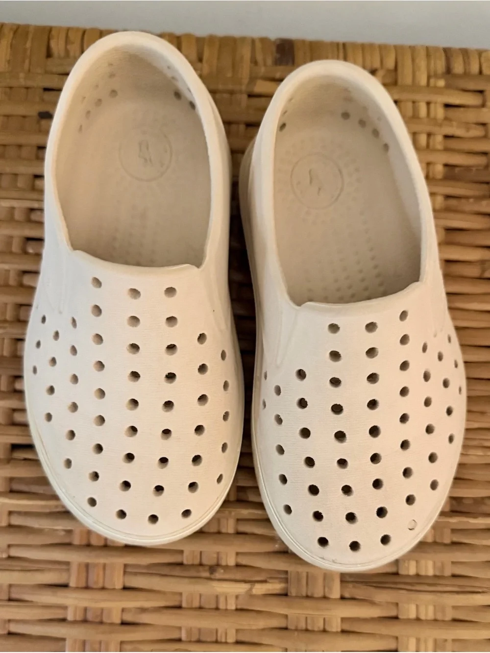 Native | Shoes | Native Jefferson Slipon Sneakers In Bone Size 8 Child ...
